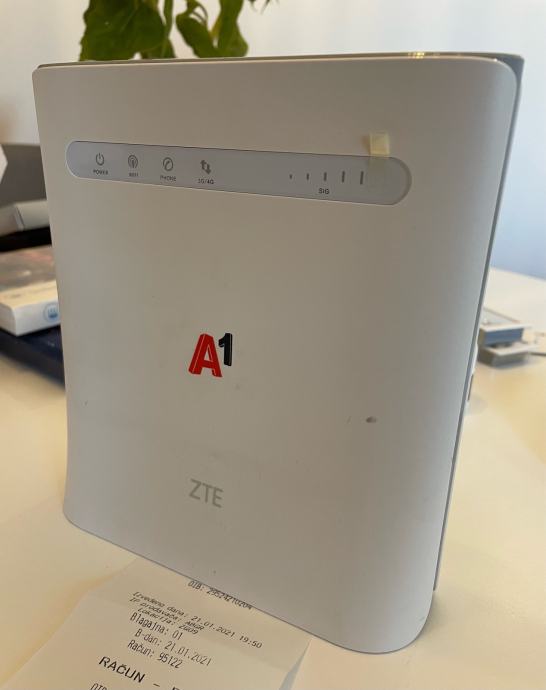 HOMEBOX A1 router ZTE