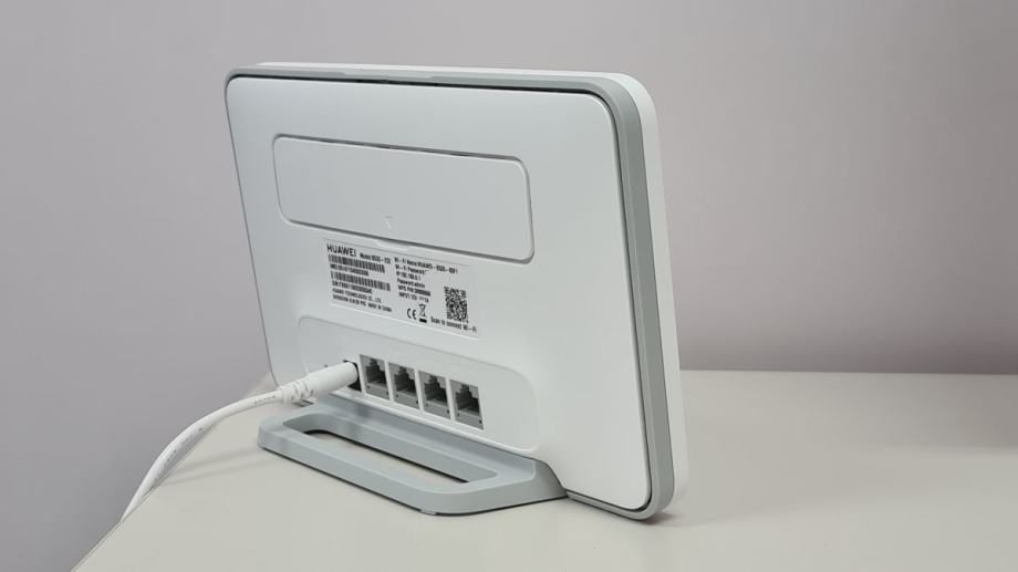 Huawei B535-333 4G router LTE CAT7