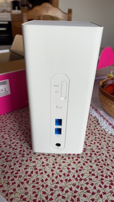 Huawei B618s-22d LTE Modem Router Cat11 600Mbit B618