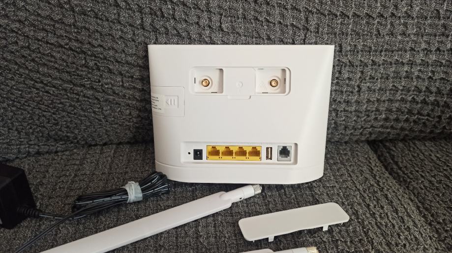 Huawei pokućni modem A1 Vip Tomato