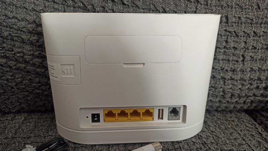 Huawei pokućni modem A1 Vip Tomato