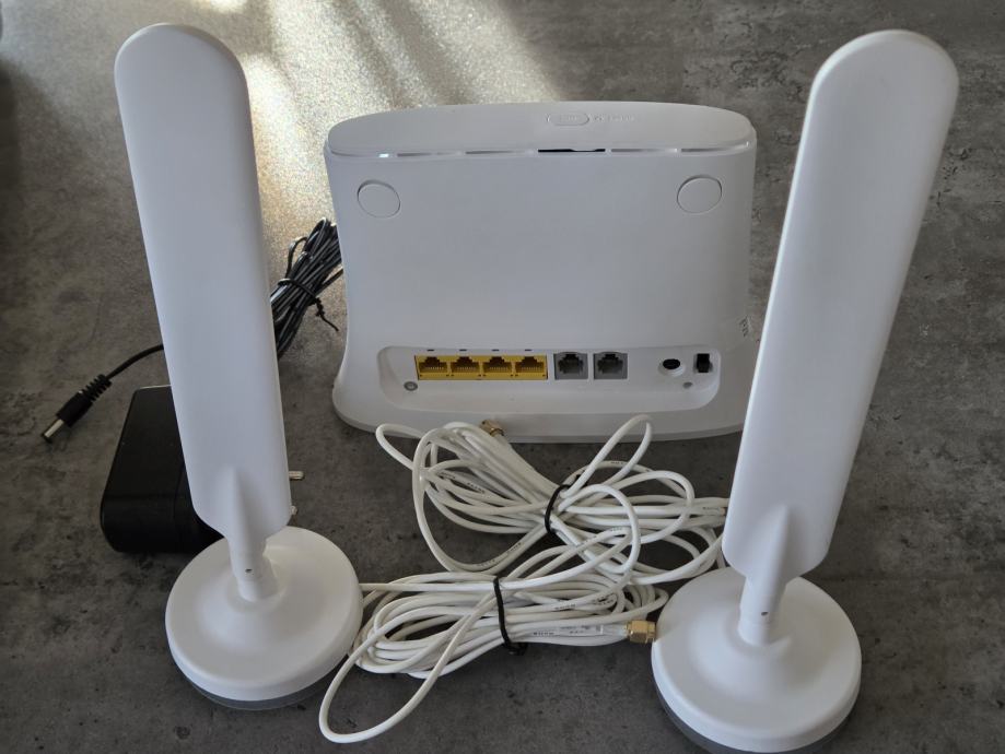 Internet 4G LTE router/modem (Homebox) ZTE MF283+ sve mreže NEKORIŠTEN