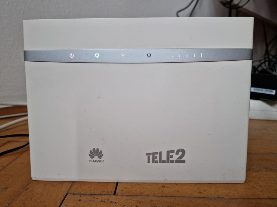 Internet router Huawei B525s-23a 4G, 300/50 Mbps, otključan, Tele2.
