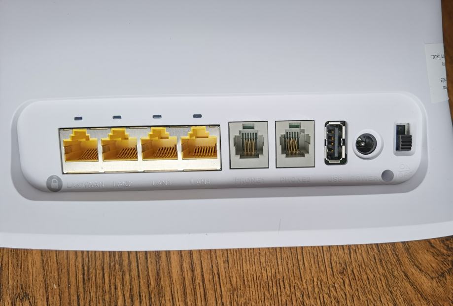 Internet router ZTE MF283V LTE 4G, tvornički otključan, iz A1.