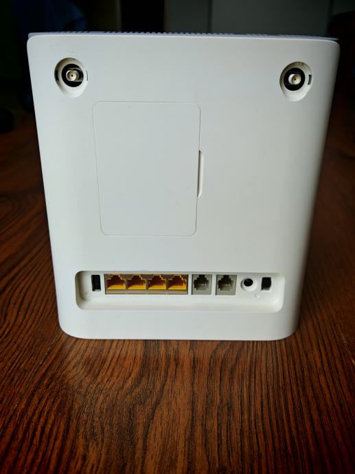 Internet router ZTE MF286 LTE, tvornički otključan, cat 6, Tele2.