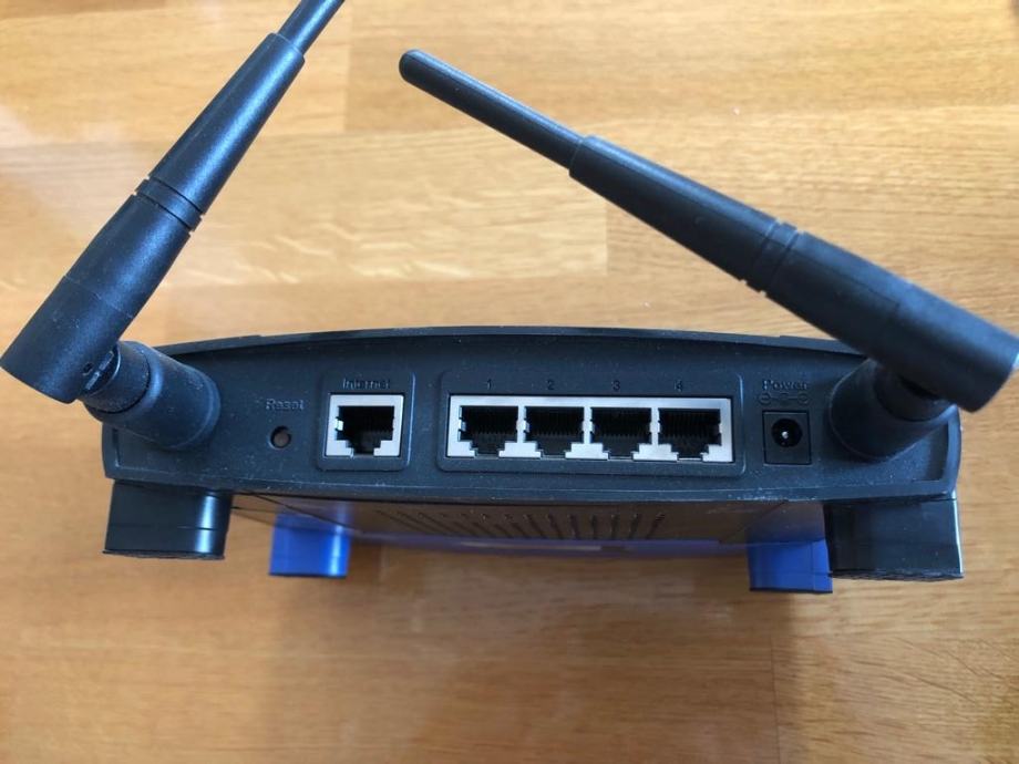 Linksys WRT54GL Broadband router