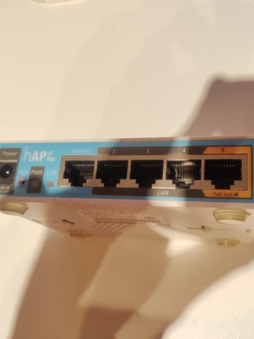 Mikrotik hAP ac lite RB952Ui-5ac2nD