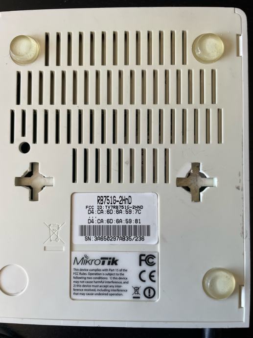 MikroTik RouterBoard 751G