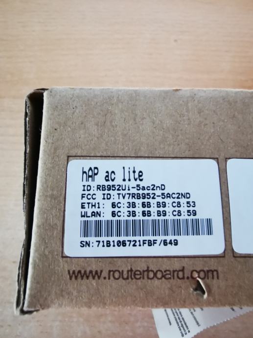 MikroTik RouterBOARD RB952Ui-5ac2nD hAP ac Lite