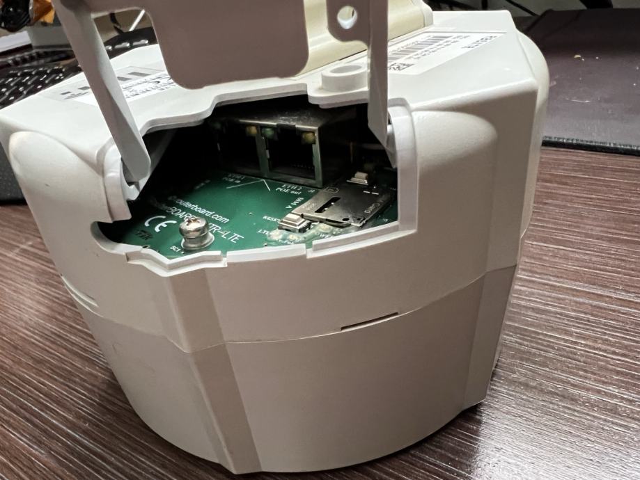 MikroTik SXT LTE kit | LTE Router | RBSXTR&R11e-LTE