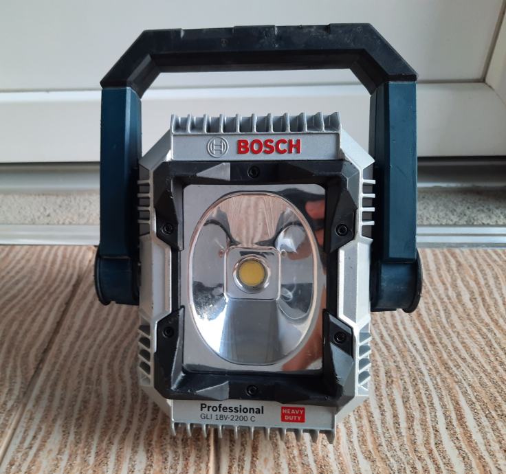 Bosch aku reflektor/svjetiljka 18