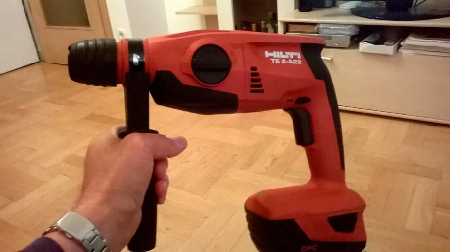 HILTI aku udarna busilica TE 2-A 21,6V