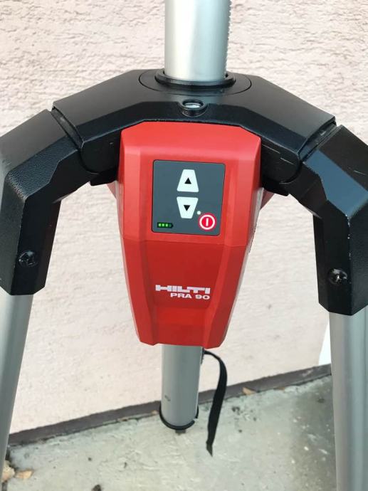 HILTI PR 3 - HVSG ROTACIJSKI LASER SA ZELENOM ZRAKOM I EL. STATIVOM