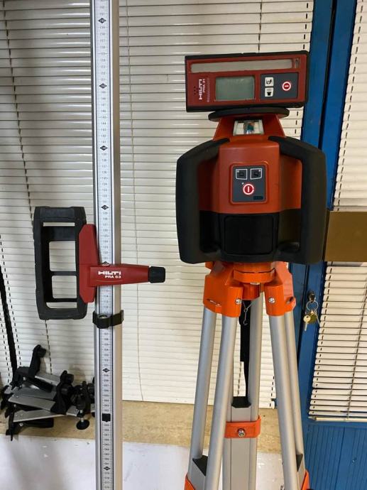 HILTI PRE 3 Rotacijski nivelir laser u kompletu sa stativom i letvom