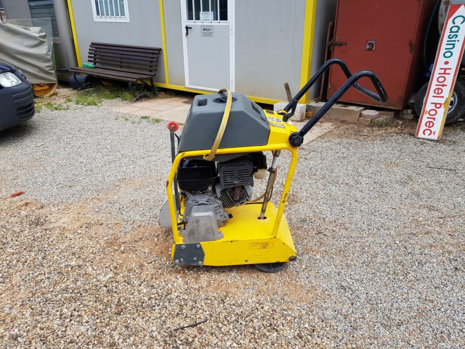 Wacker BFS 1345, 2013.g. rezalica za asfalt