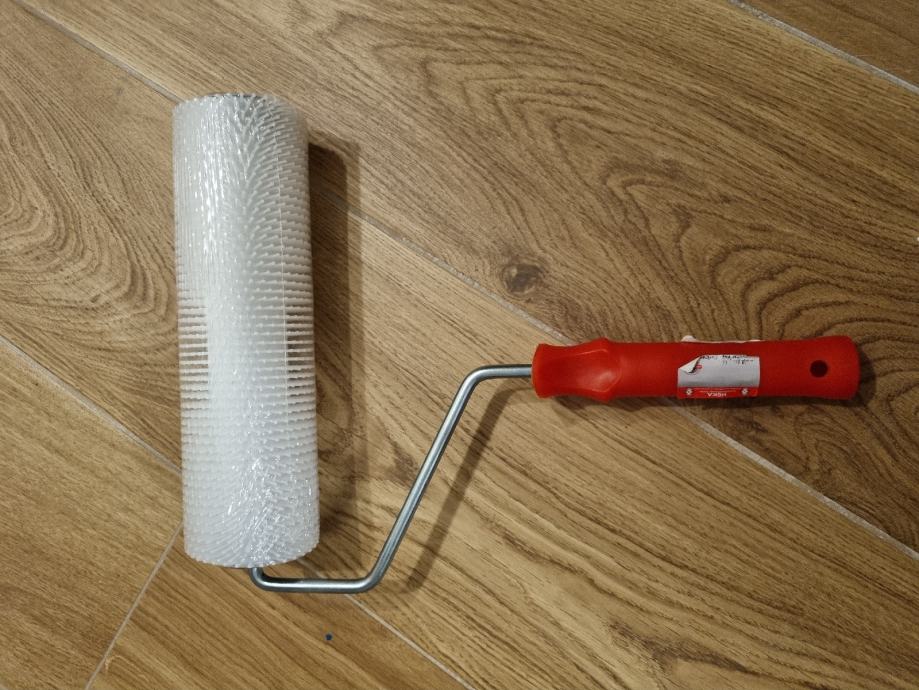 Valjak - jež za niveliranje