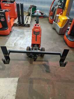 Linde vučno vozilo MP13