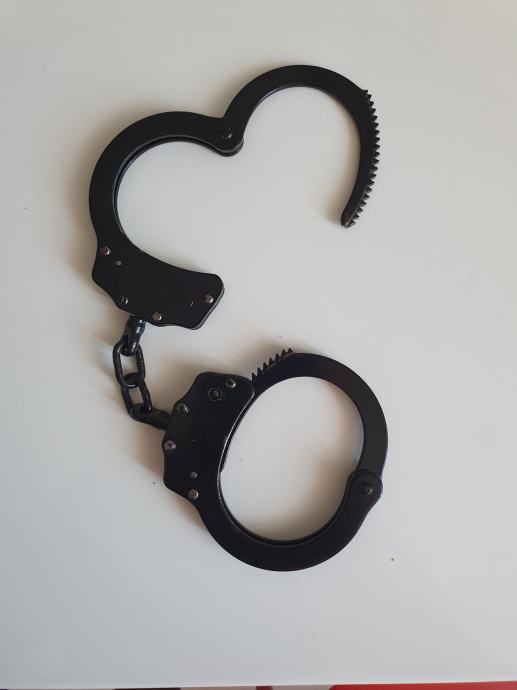 Policijske lisice