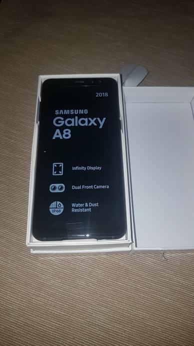 Novi Samsung A8 32GB CRNI
