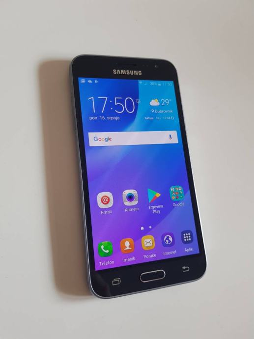 Samsung Galaxy J3 2016 (SM-J320FN) - jako dobro očuvan, ispravan...