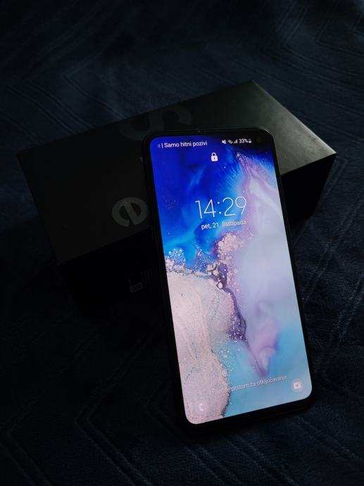 Prodaja mobitela Samsung galaxy S10e