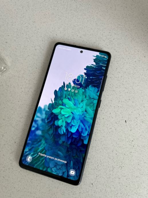 Samsung S20FE, 128 GB, povoljno