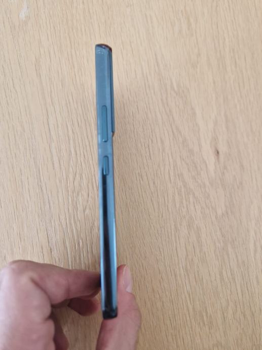 Samsung Galaxy S22. Kao nov. 290e