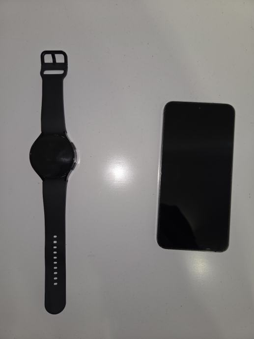 Prodajem Samsung Galaxy S24 mobilni telefon i Samsung Galaxy Watch 6 p