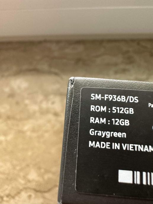 Samsung Galaxy Z Fold 4 512GB NOV, Zapakiran!