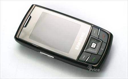 Prodajem Samsung SGH D880 duos