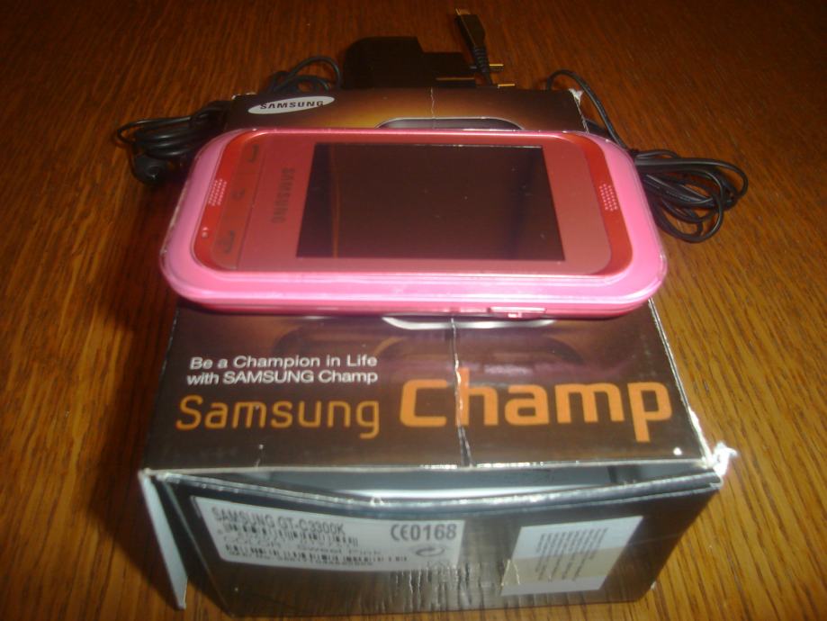SAMSUNG GT-C3300K pink i SAMSUNG S 5620 CRNI - vrbovec