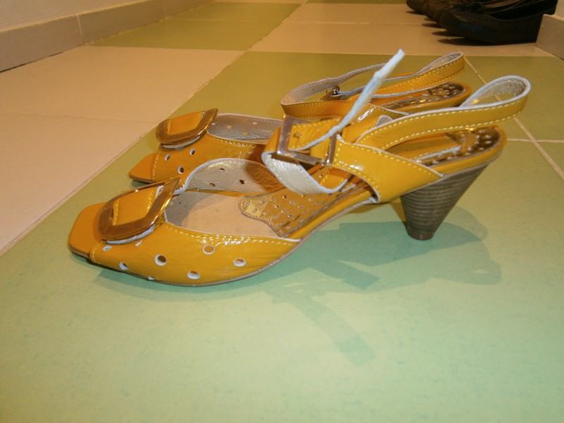 Guliver sandale broj 37