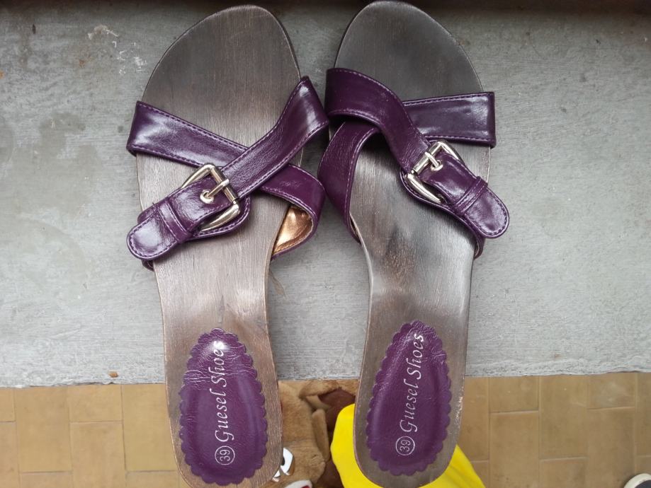 Nikad nosene ljubicaste drvene sandale broj 39