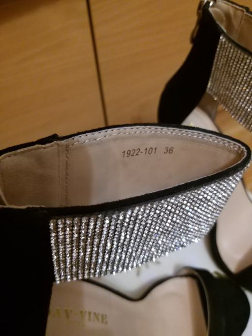 Predivne svecane sandale