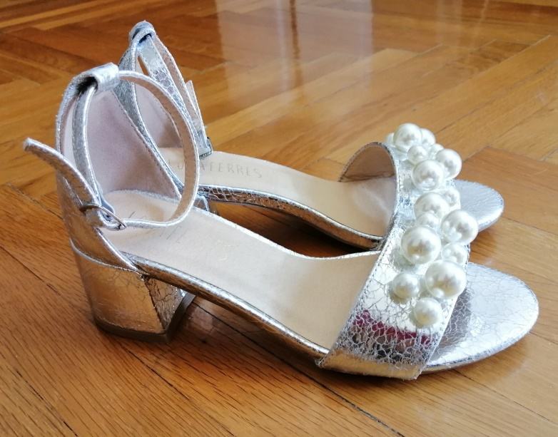 Svečane sandale s biserima