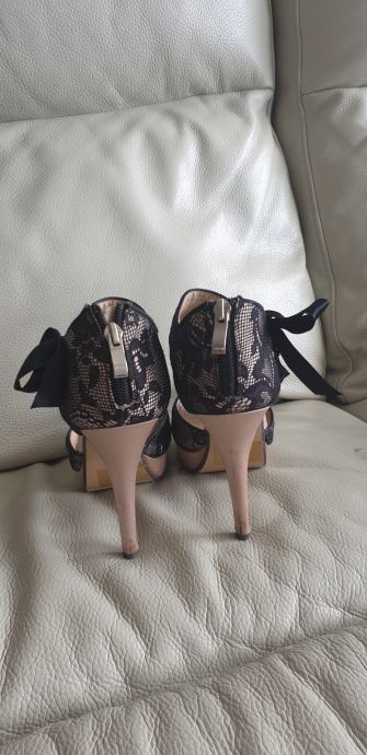 SVECANE SANDALE S CRNOM CIPKOM 39