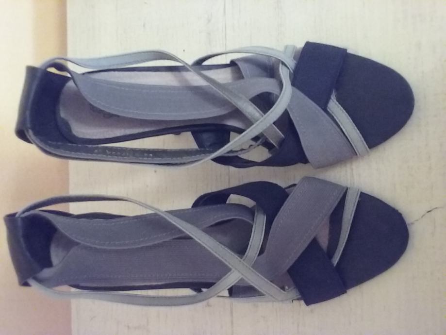 Ženske ljetne sandale na petu, broj 39