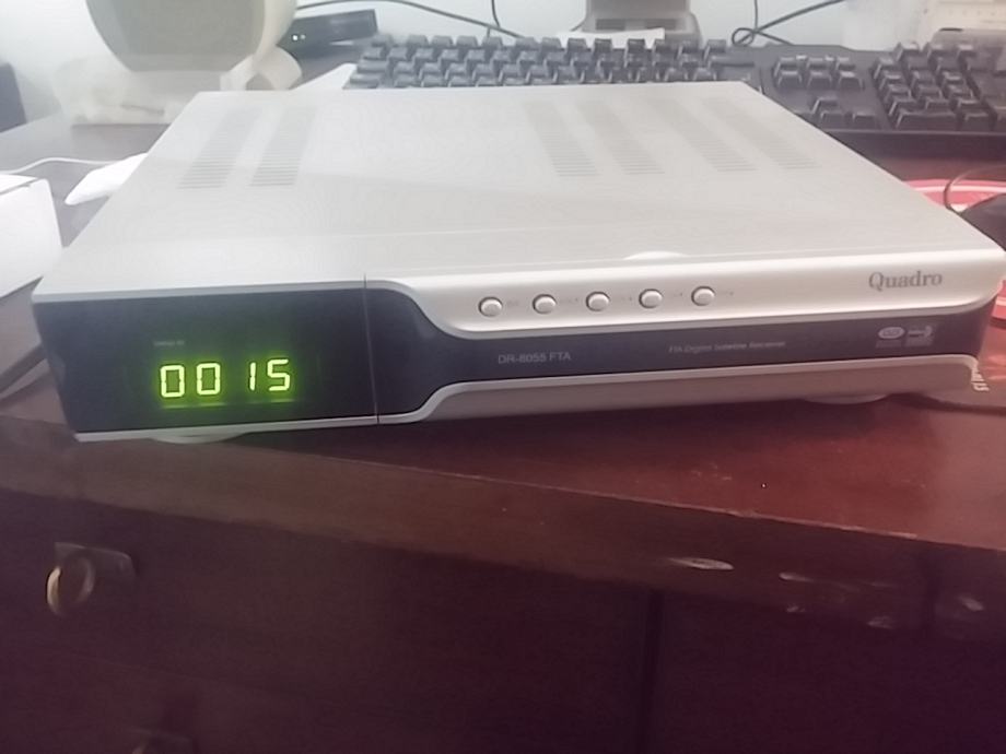 Digitalni satelitski Quadro receiver DR-8055 FTA