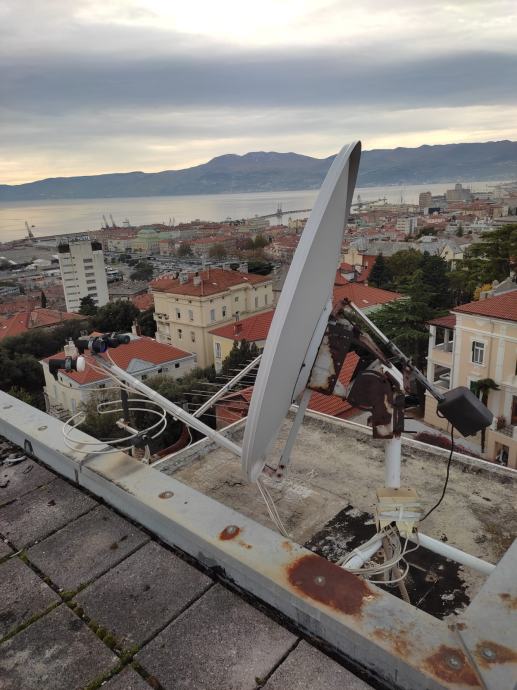 Satelitska antena 125cm