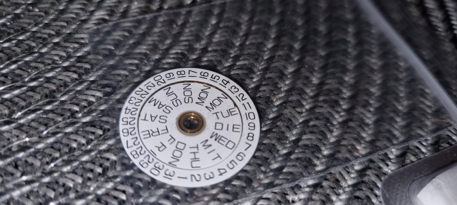 ETA 2836- 2 Day + Date Disc + Day indicator spring-clip