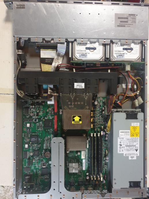 Server HP ProLiant DL320 G3