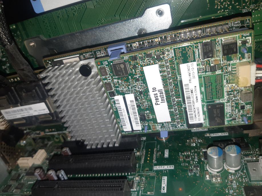 IBM System x3300 M4 7382-AC1 2x Six-Core E5-2470 192GB M5110 HDD 12TB+