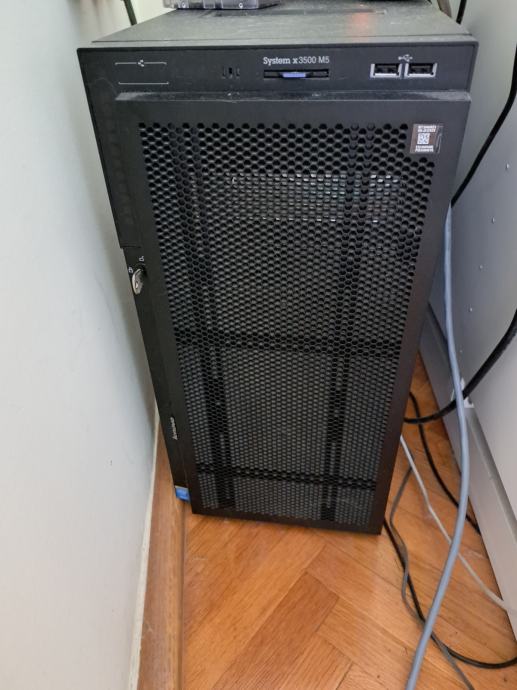 Server Lenovo x3500 M5