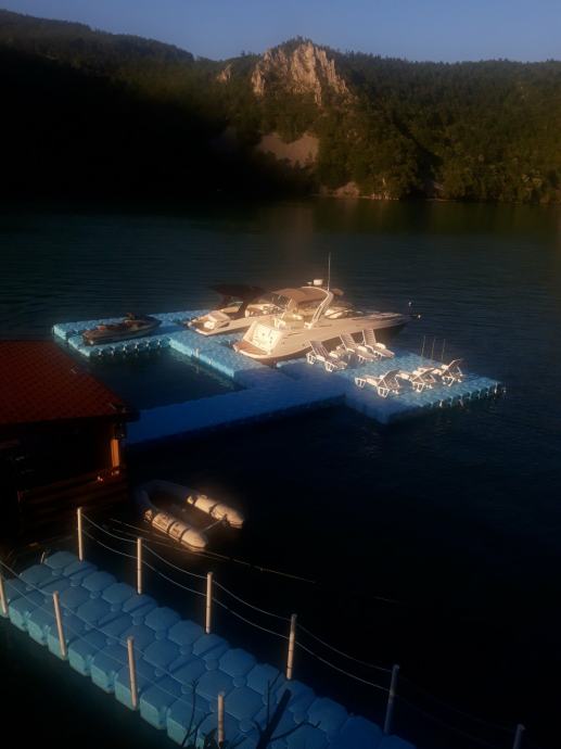 Ponton, pontonske kocke, pristaništa za brodove i barke