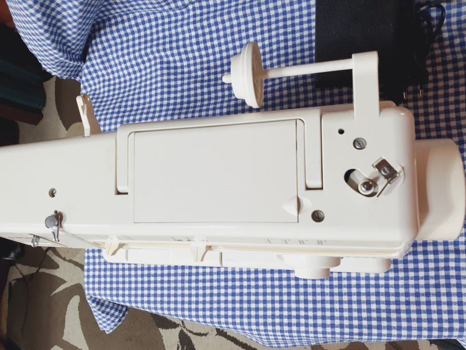 Šivaća mašina Singer 9803C