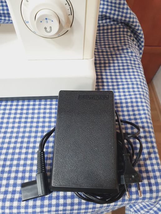 Šivaća mašina Singer 9803C