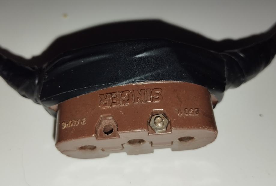 Singerica Model 99K sa el. motorom