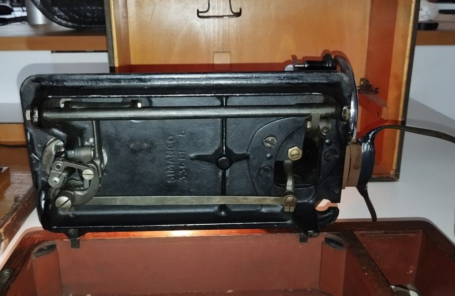 Singerica Model 99K sa el. motorom