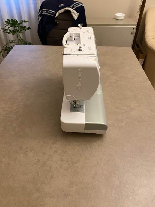 Šivaća mašina Bernette E56