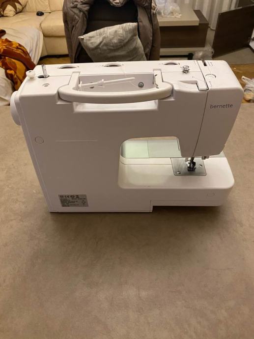 Šivaća mašina Bernette E56